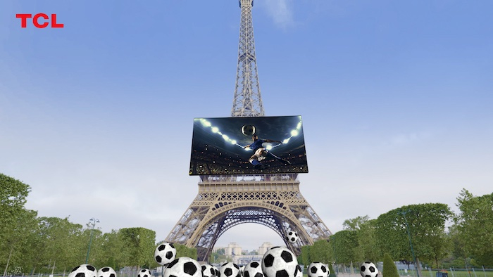 TCL využívá v evropské fotbalové kampani fake OOH | MediaGuru