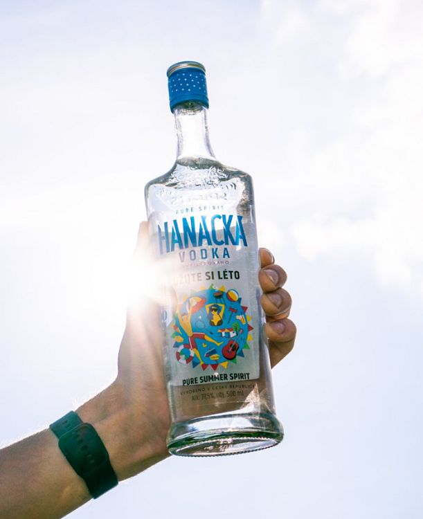 Hanácká vodka uvádí letní edici, oslavuje dovolenou doma | MediaGuru