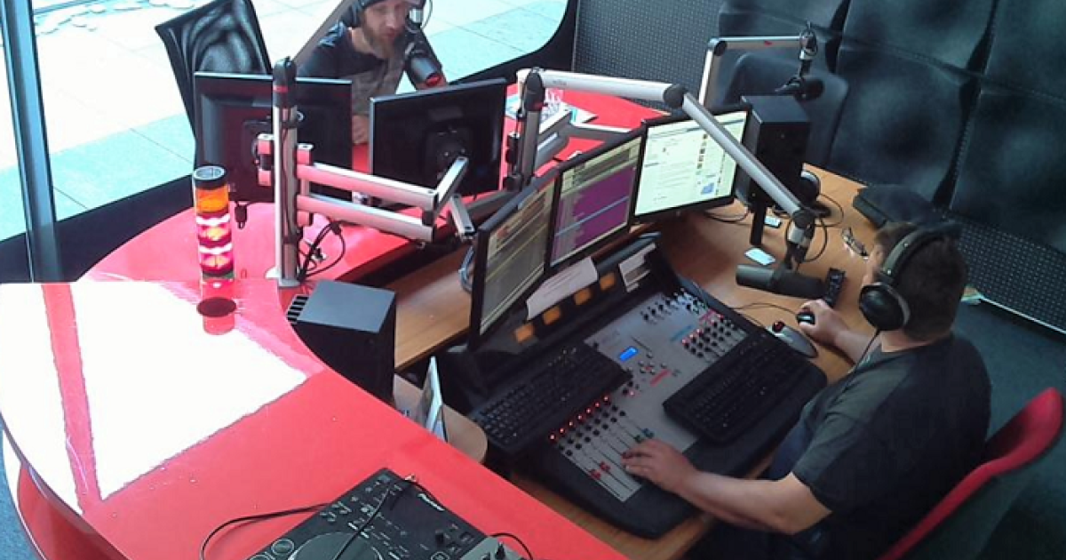 Rádia Expres FM a Classic Praha začala vysílat zpravodajství | MediaGuru