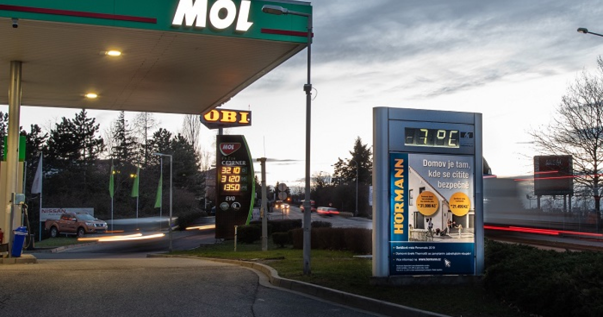 Super poster kupuje podíl v síti CLV na čerpacích stanicích | MediaGuru